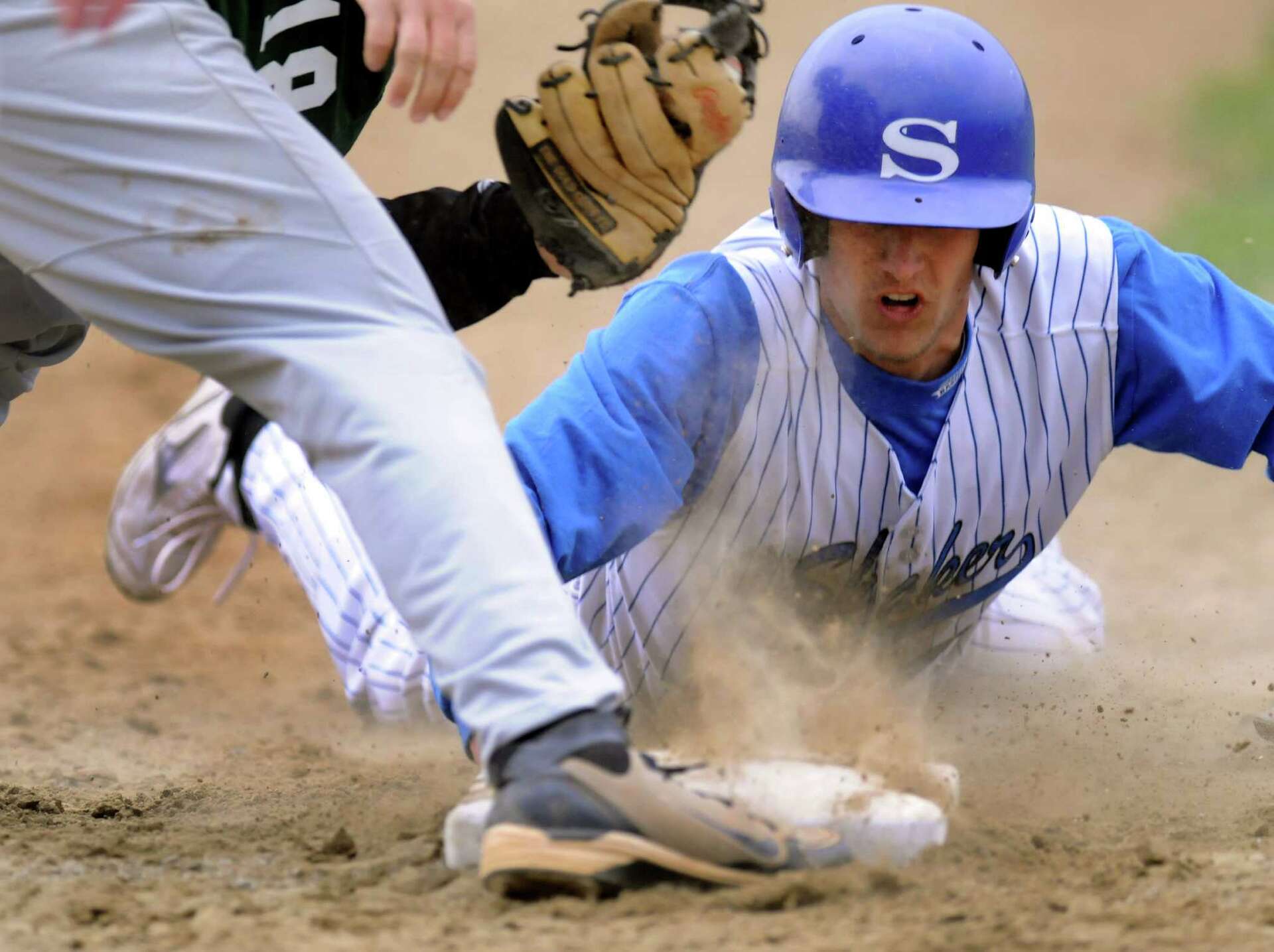 Shaker slugger produces