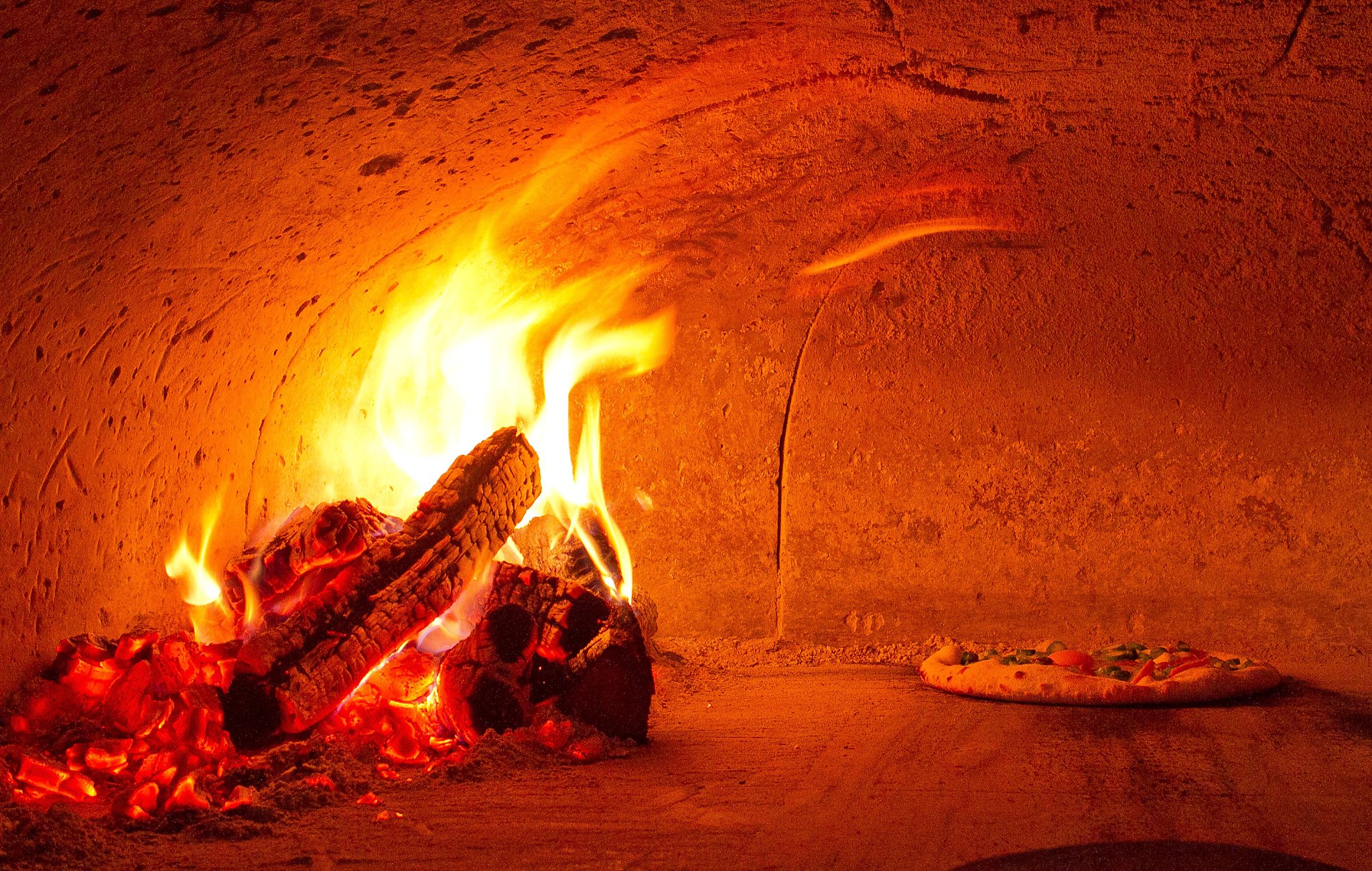 Redd Wood review: upscale pizza, with much more