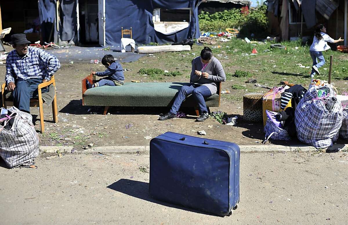 Roma families evicted from slum