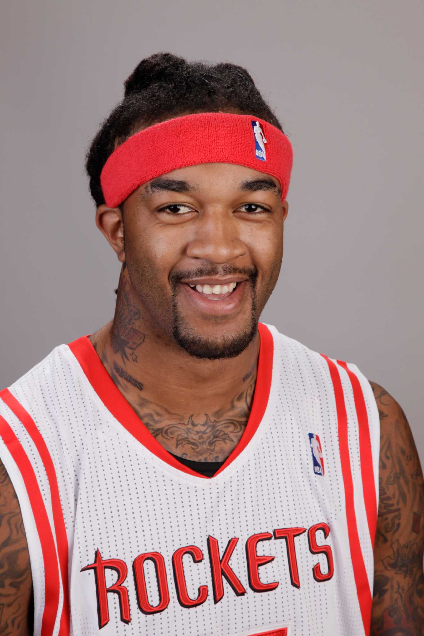 Former Houston Rockets player charged with assaulting girlfriend