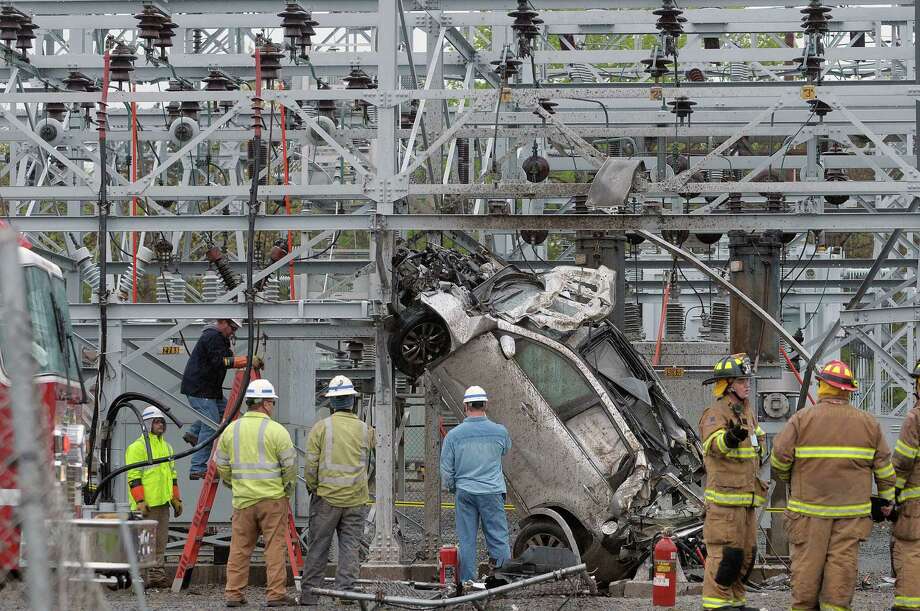 Crash causes outage at Plaza - Times Union