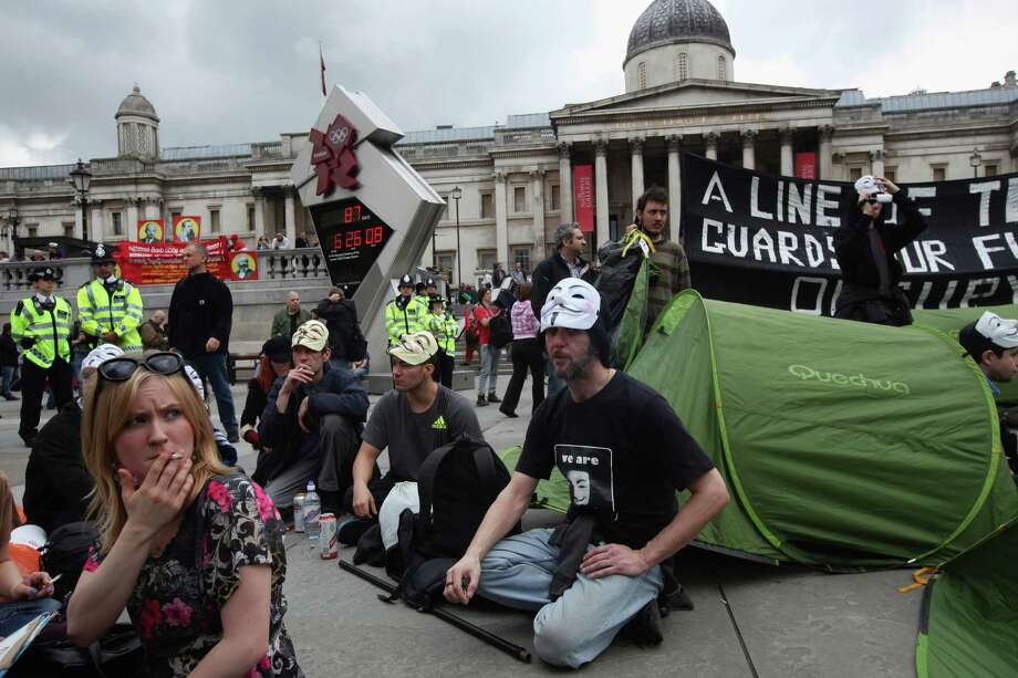 News of the world in photos: May Day protests, parades, pageants ...