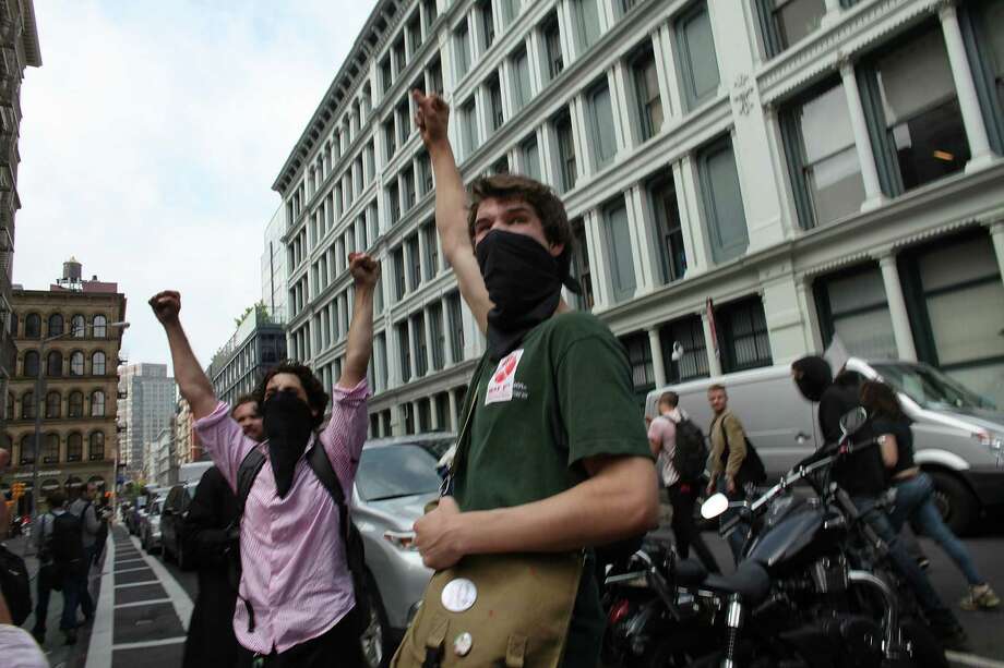 News of the world in photos: May Day protests, parades, pageants ...