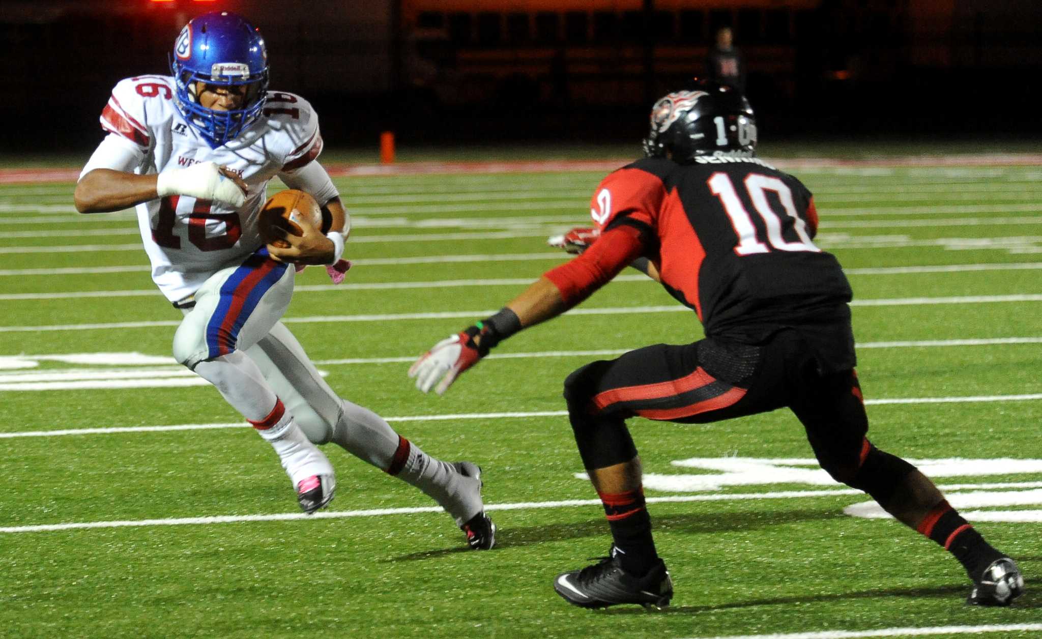 Memorial football players gaining scholarship offers