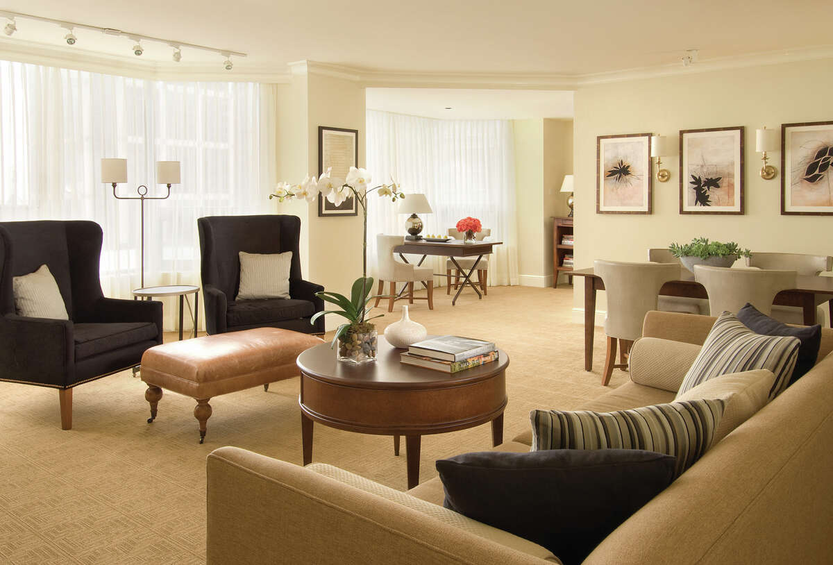 Urban lifestyle during the Centerpoint Energy Downtown Home Tour