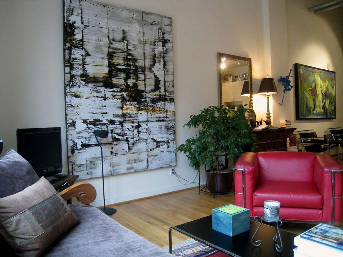 Urban lifestyle during the Centerpoint Energy Downtown Home Tour