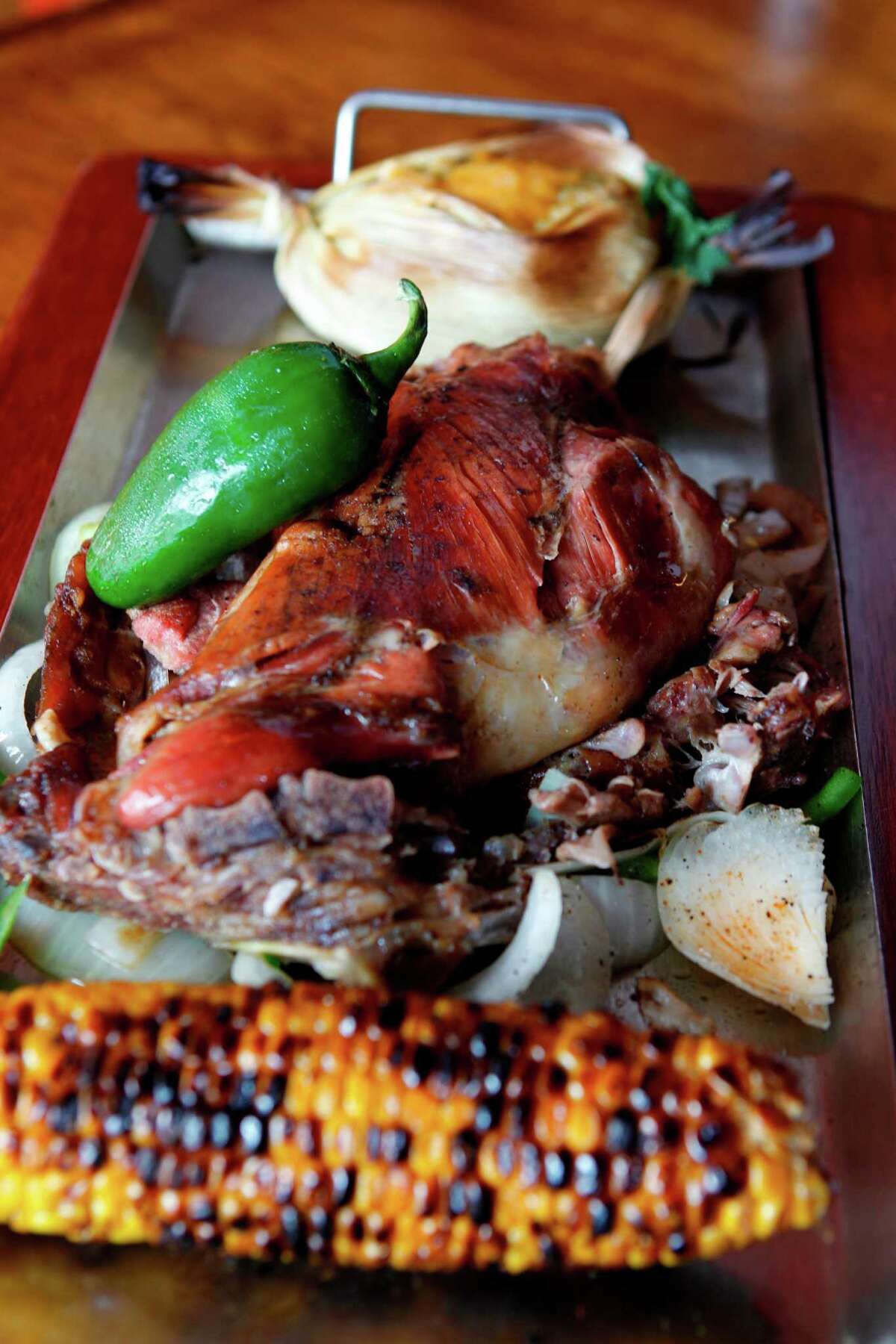 Tampiqueña plate at Sylvia's trumps fajitas