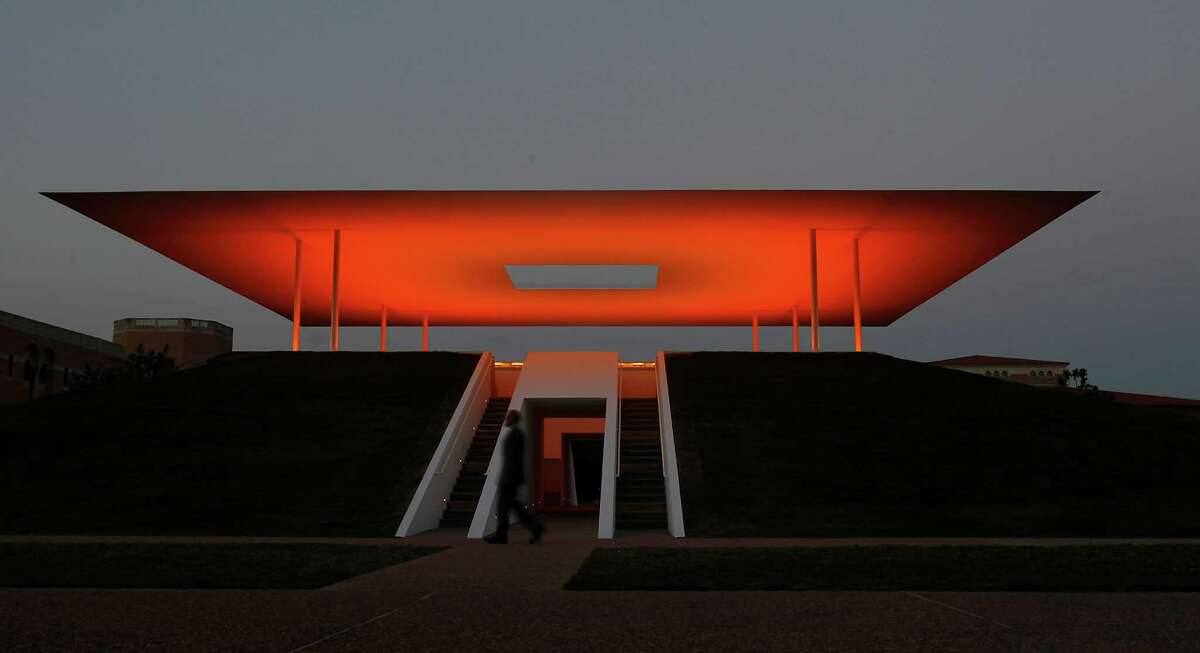 Rice skyspace performs at twilight