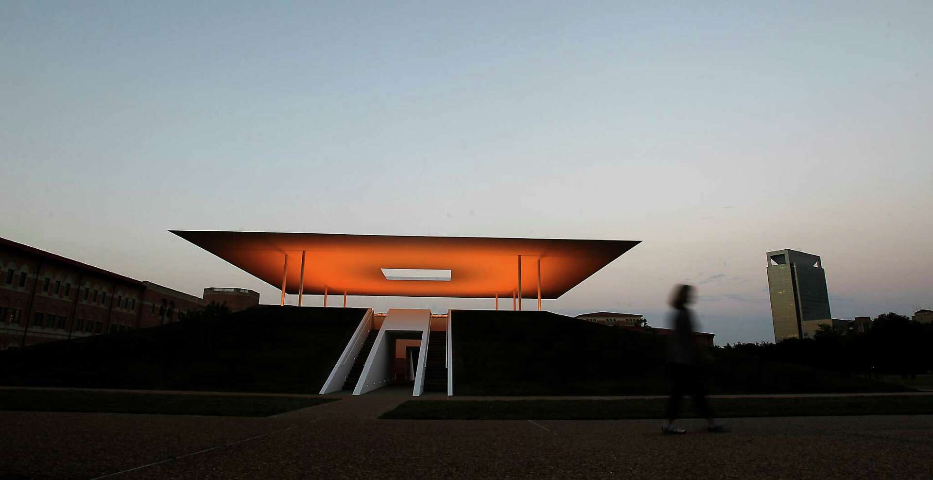 Skyspace turns eyes heavenward at Rice campus