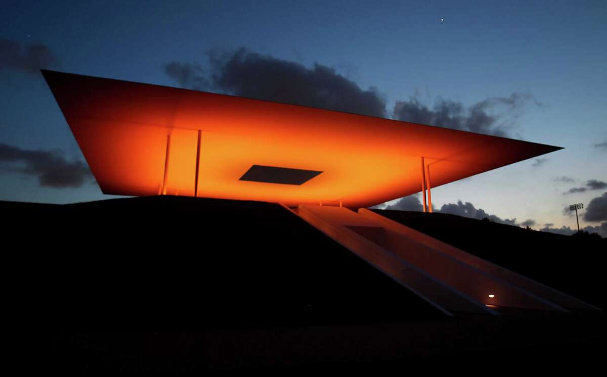 Skyspace turns eyes heavenward at Rice campus