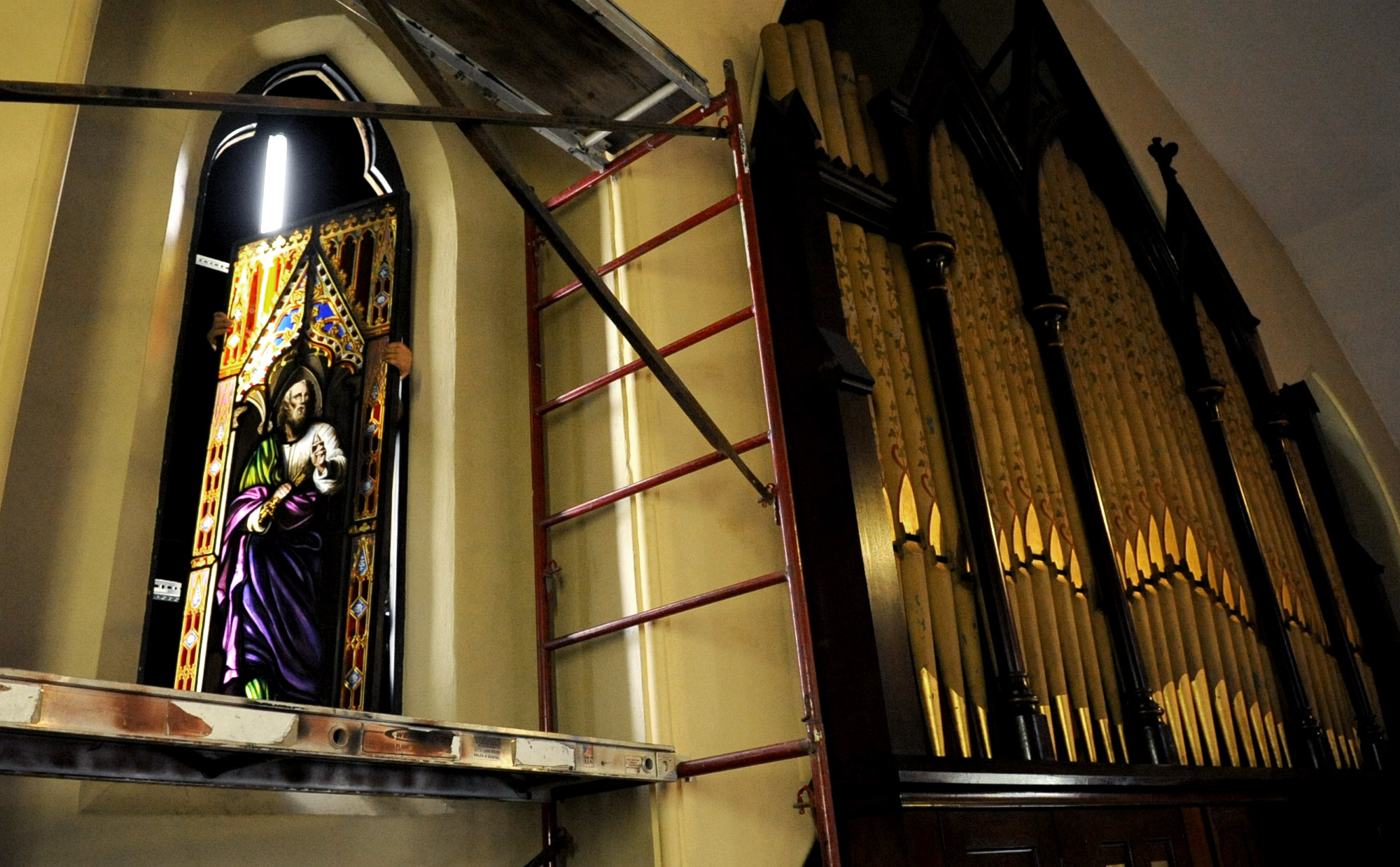 Stained-glass windows back at Unitarian Universalist Society