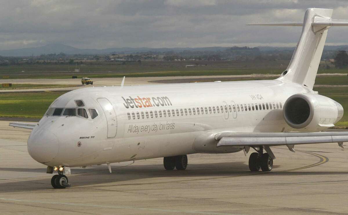 McDonnell departure from Boeing board cuts link to old company