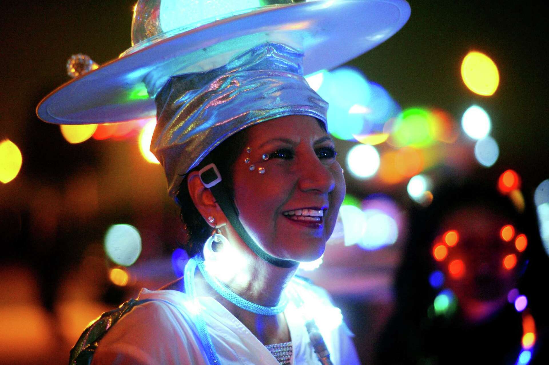 Luminaria moves back into the streets