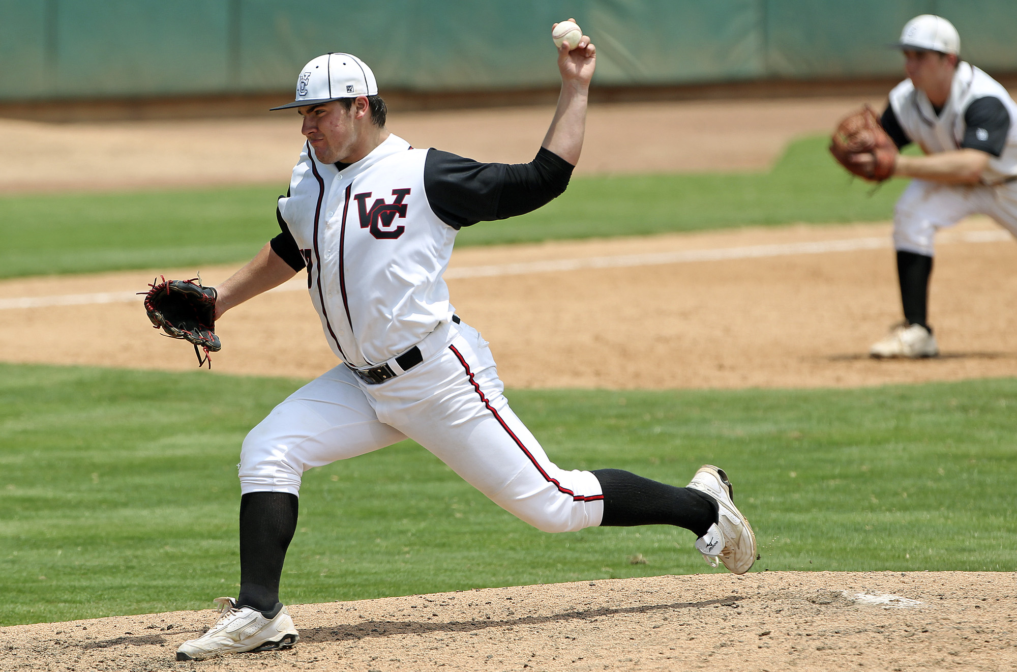 Chargers sweep Unicorns in 5A first round