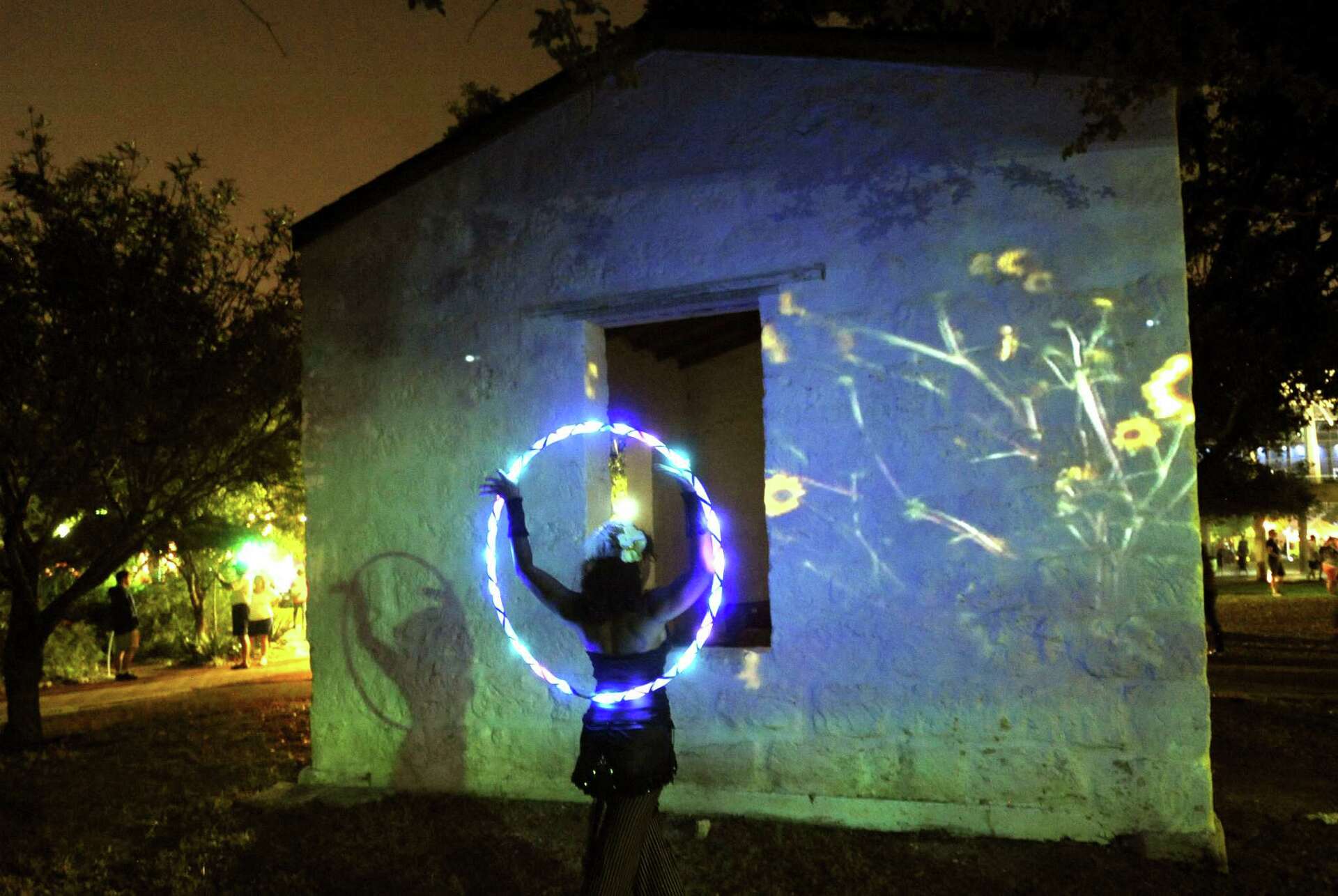 Luminaria moves back into the streets