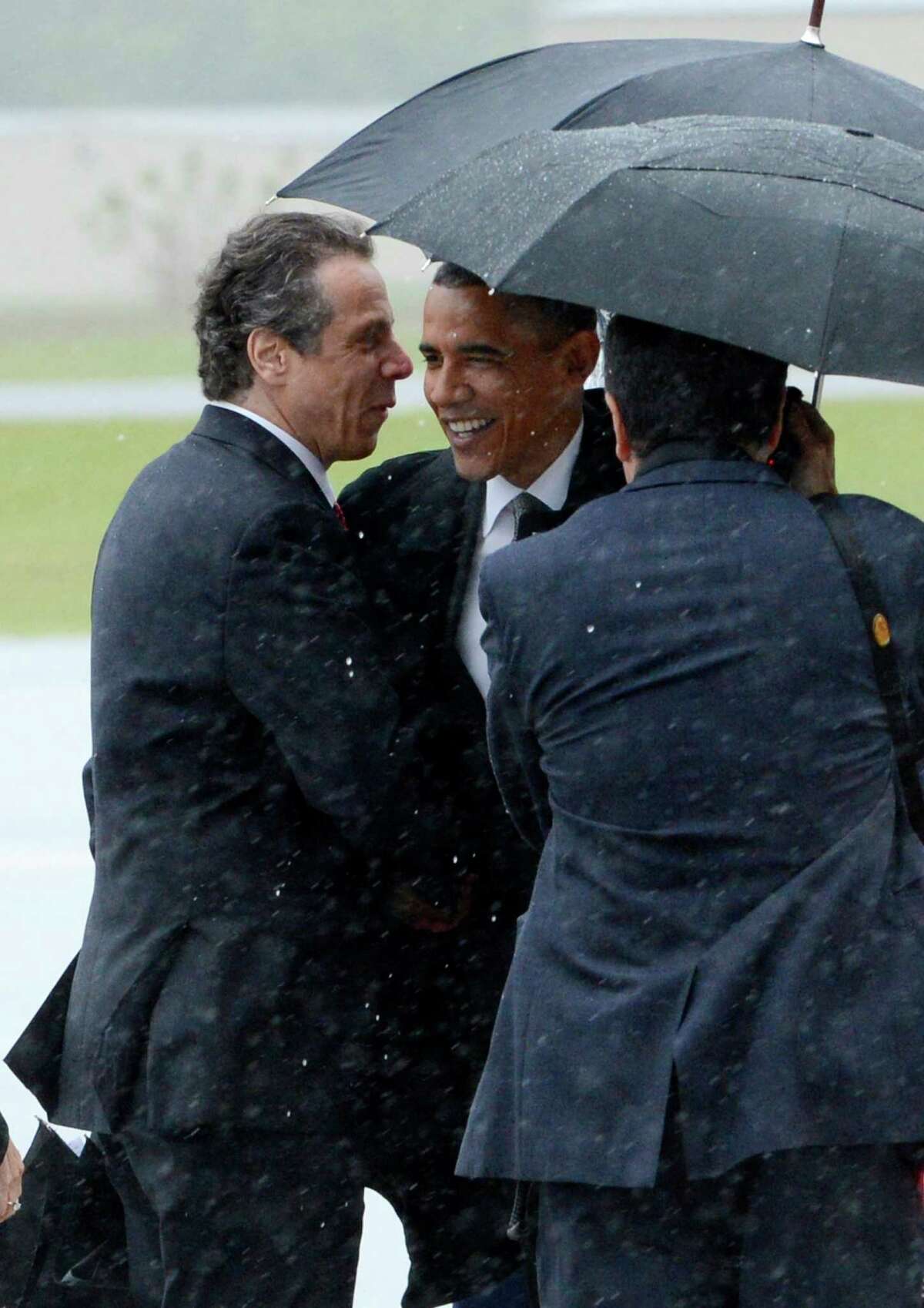 Obama hits Congress, lauds region