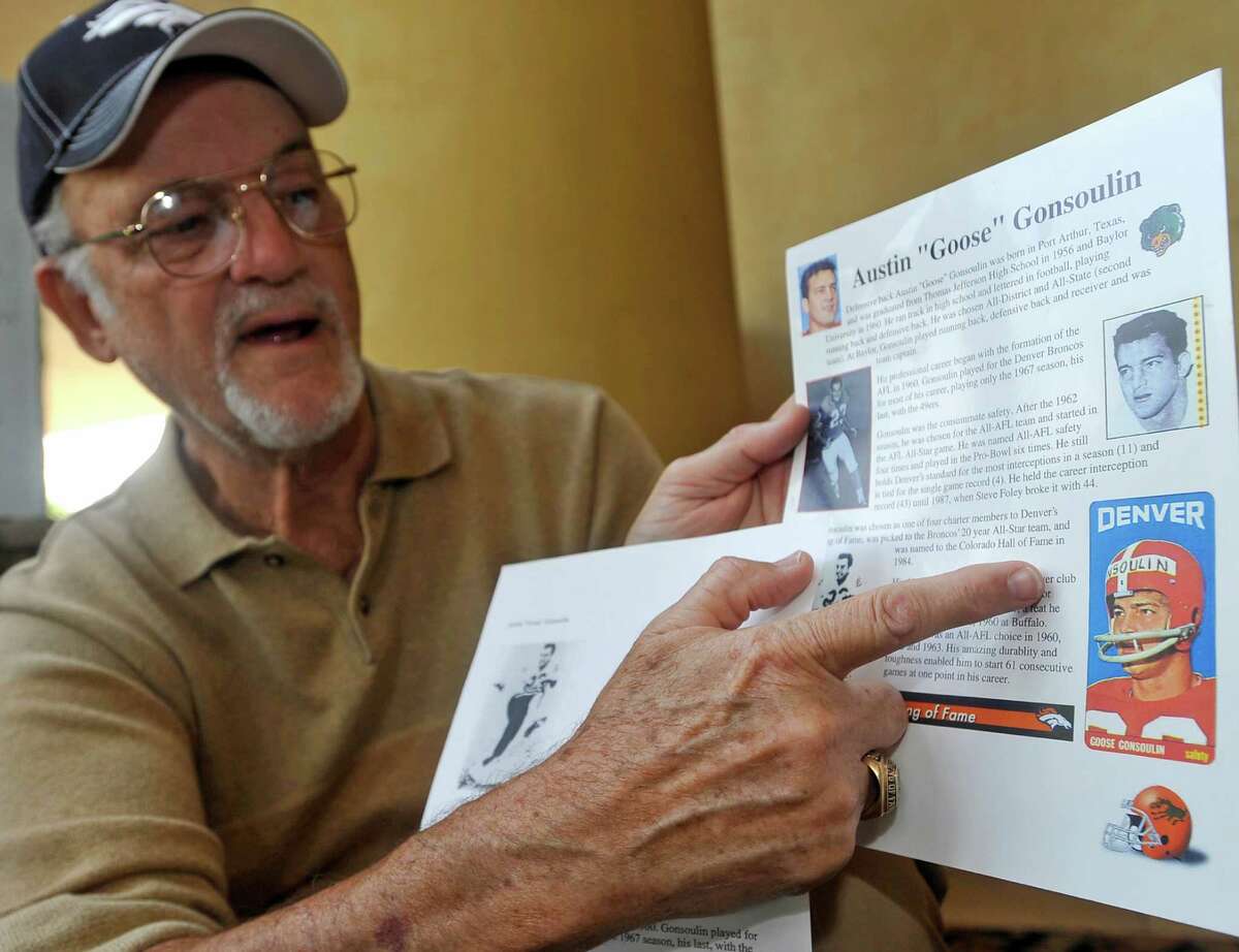 13 former NFL players with Southeast Texas ties suing league