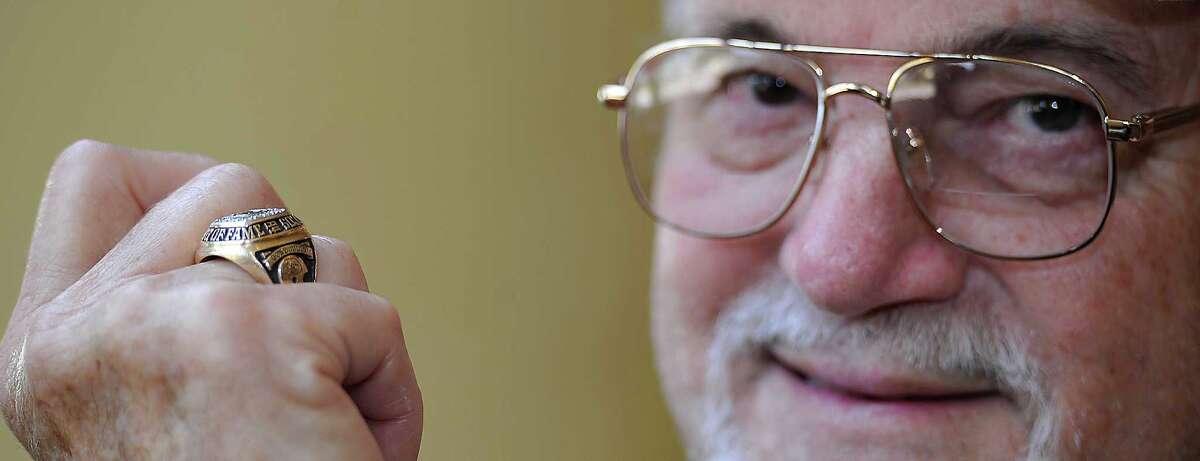 13 former NFL players with Southeast Texas ties suing league