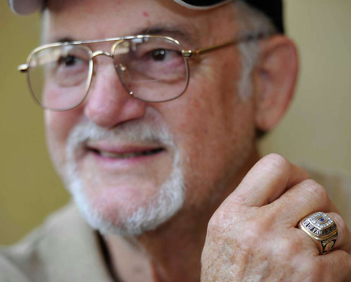 13 former NFL players with Southeast Texas ties suing league