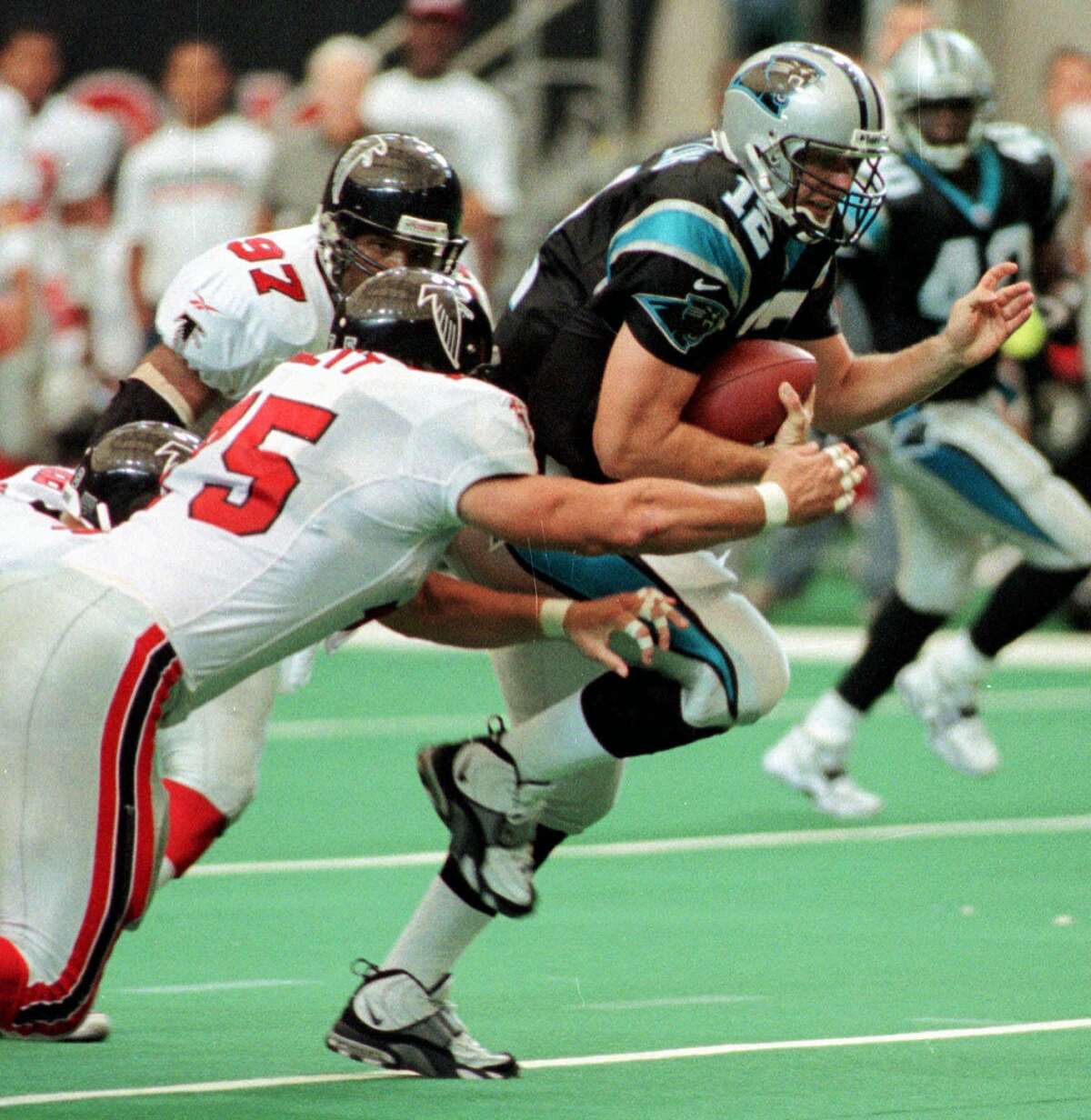 13 former NFL players with Southeast Texas ties suing league