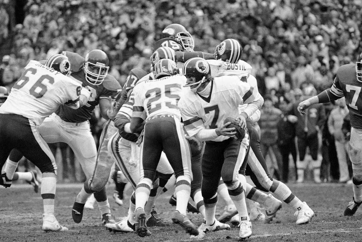 13 former NFL players with Southeast Texas ties suing league