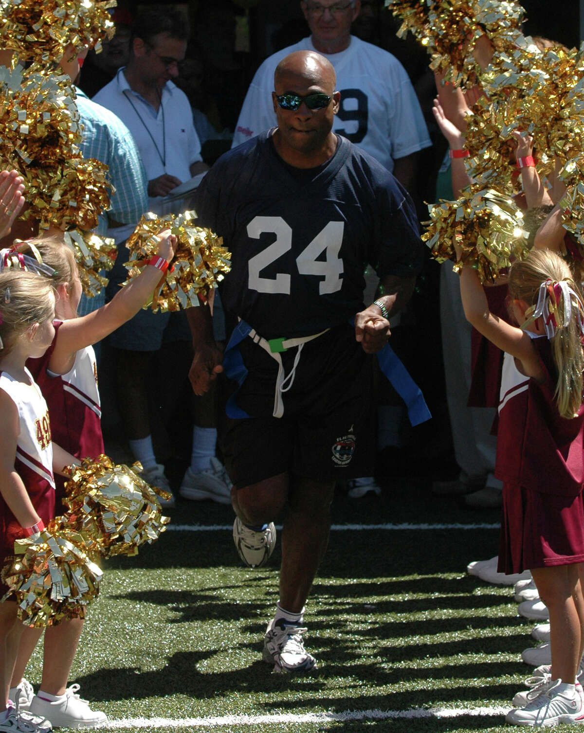 13 former NFL players with Southeast Texas ties suing league