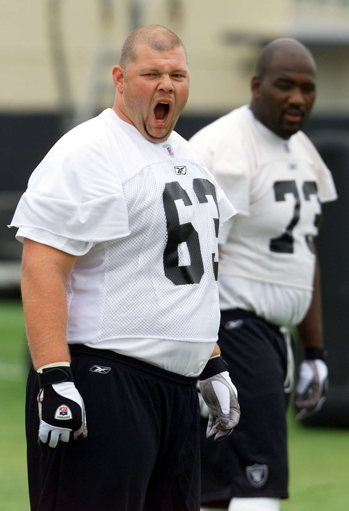 13 former NFL players with Southeast Texas ties suing league
