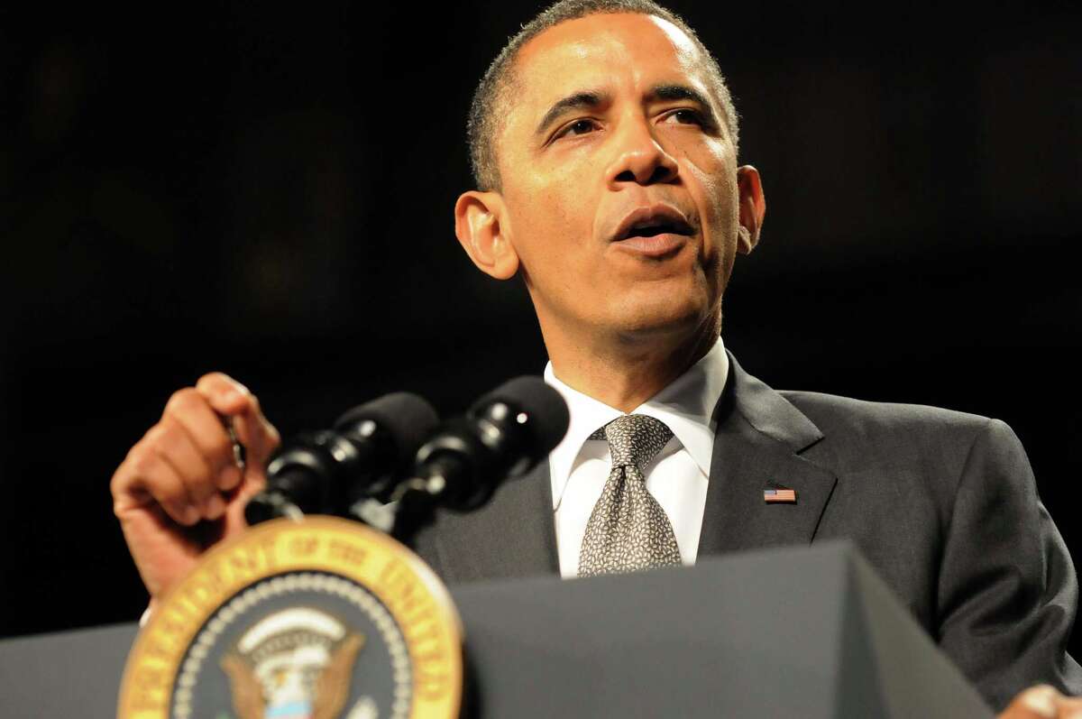Obama hits Congress, lauds region