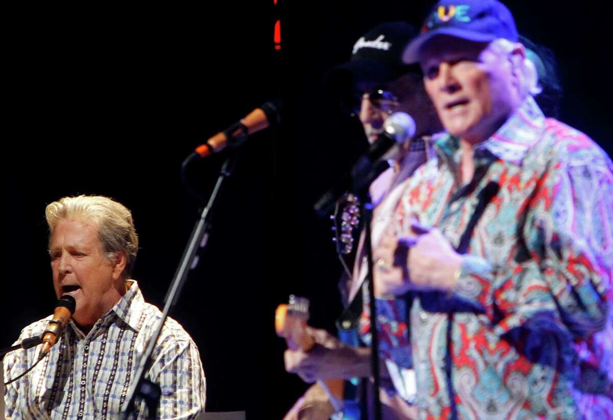 Beach Boys play New York