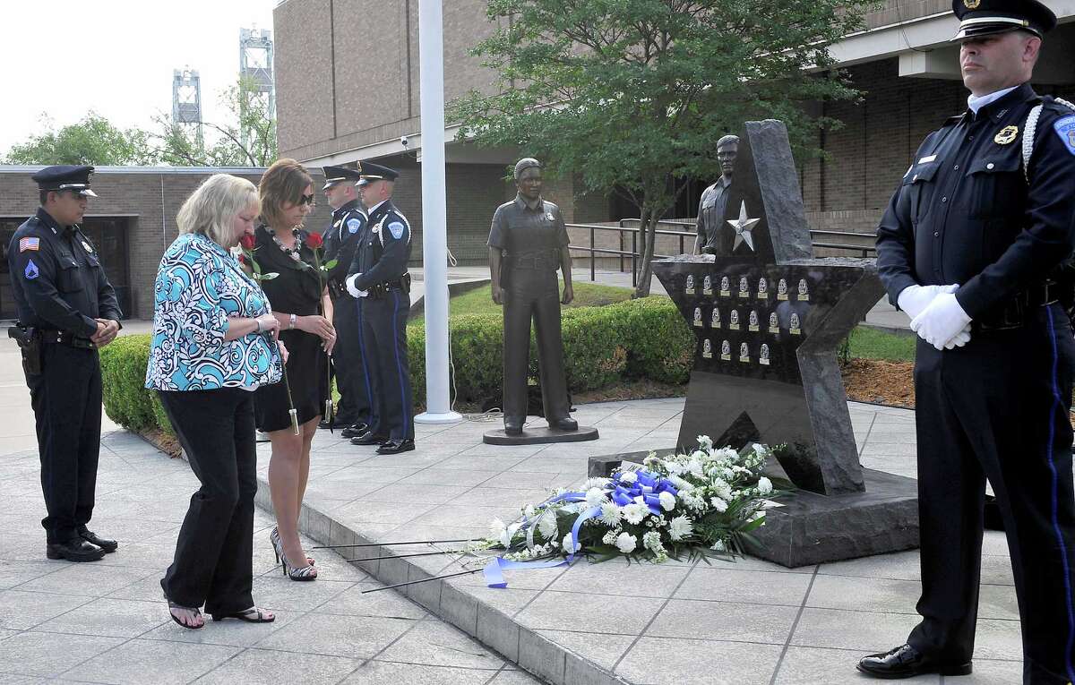 Fallen Beaumont officers remembered with new statue, badge