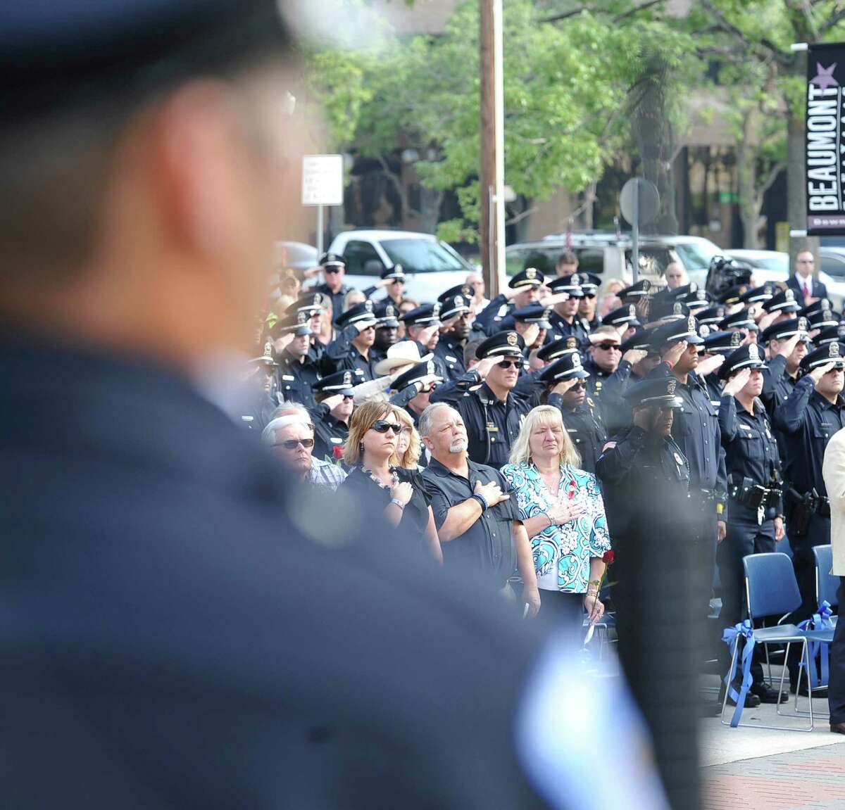 Fallen Beaumont officers remembered with new statue, badge