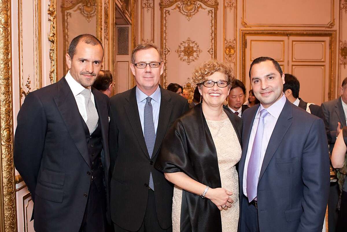 Latino COMMUNITY gala