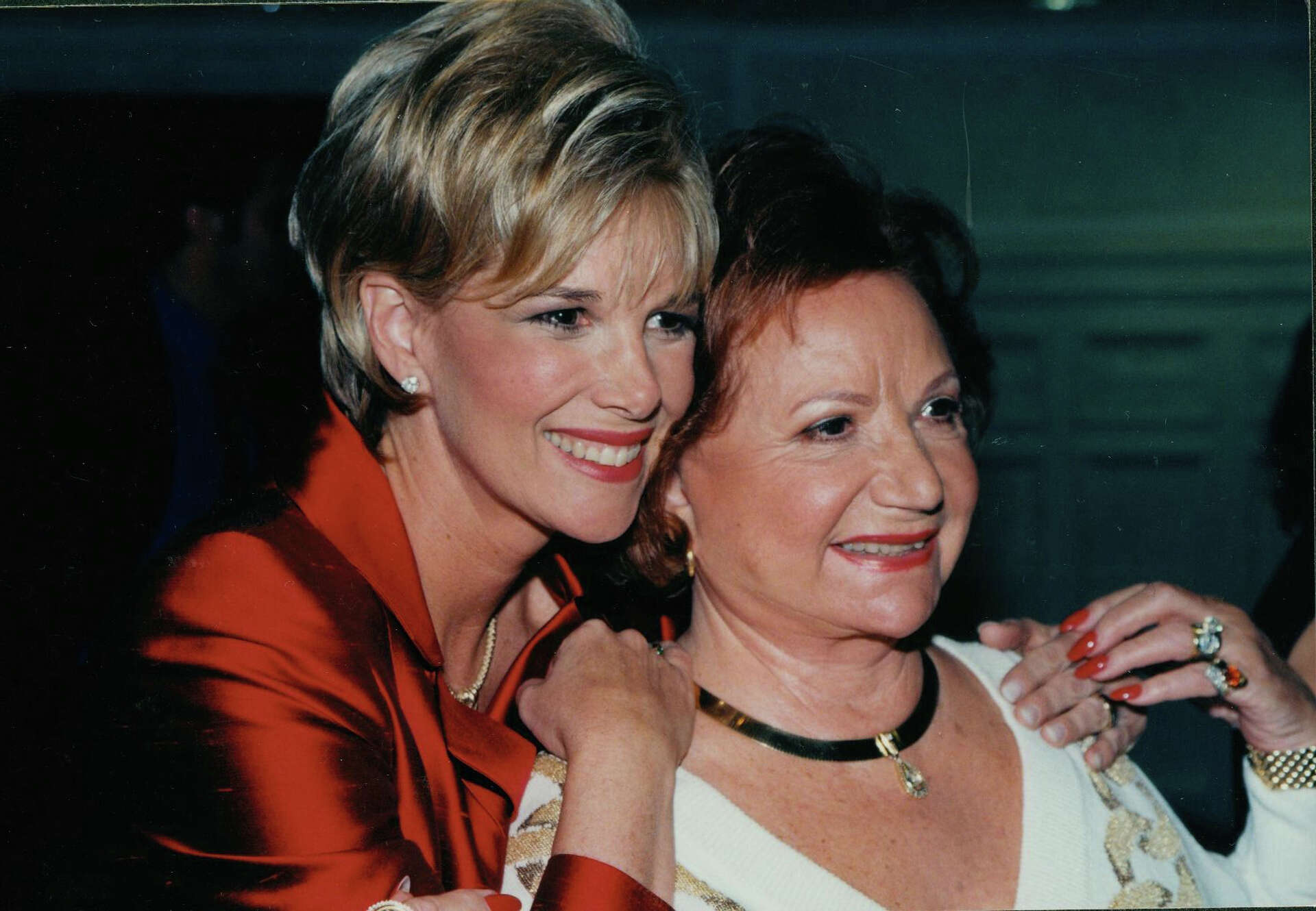 Caring for mom: Joan Lunden talks about life in the 'Sandwich Generation'