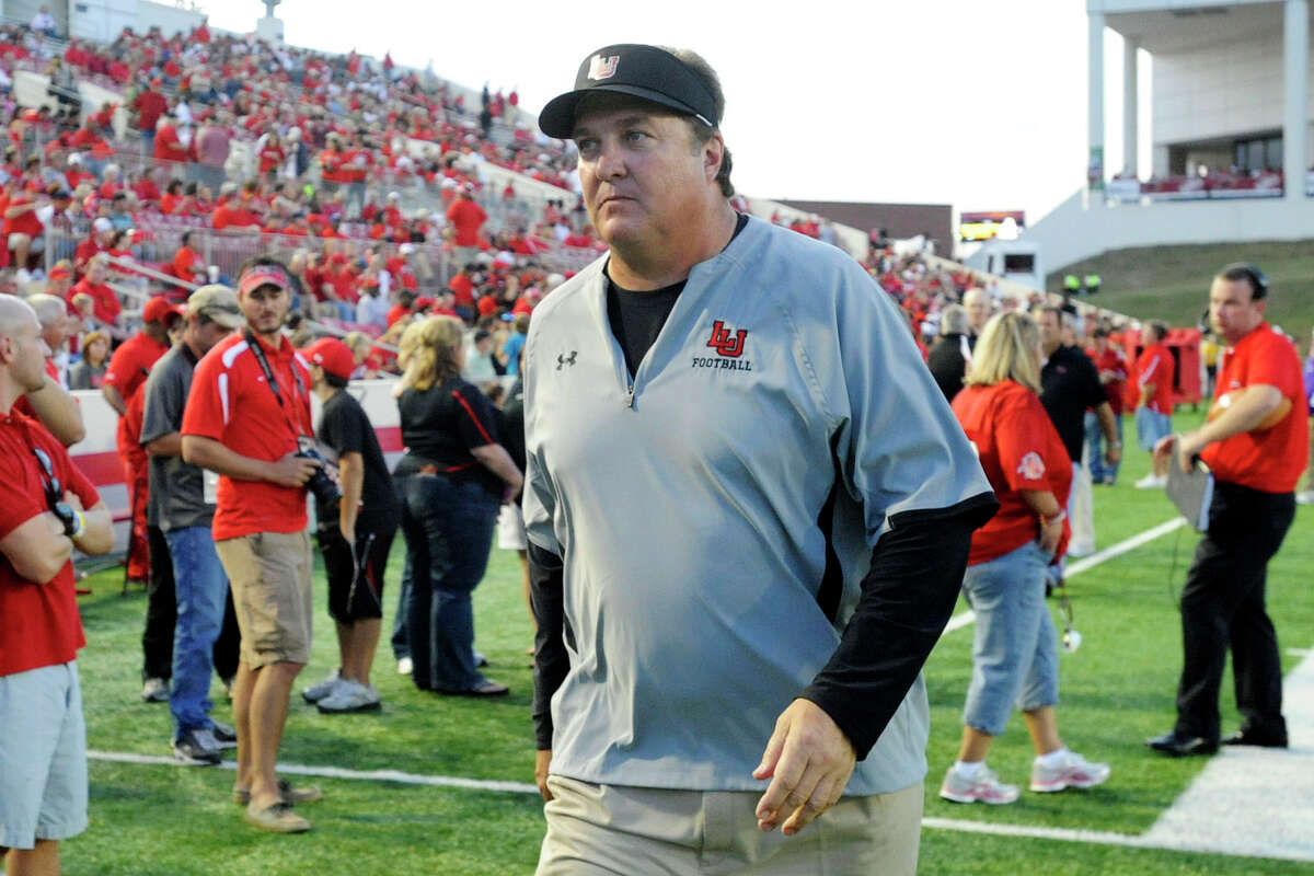 Lamar football team adds offensive lineman