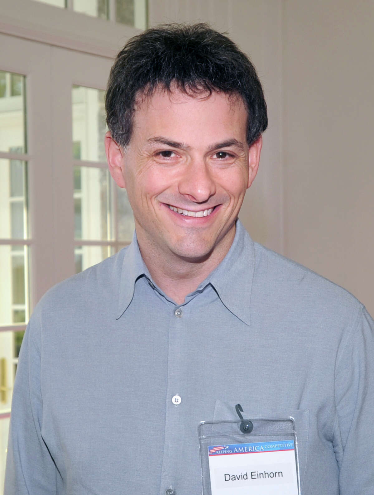 Political heavy hitters assemble at financier's mansion