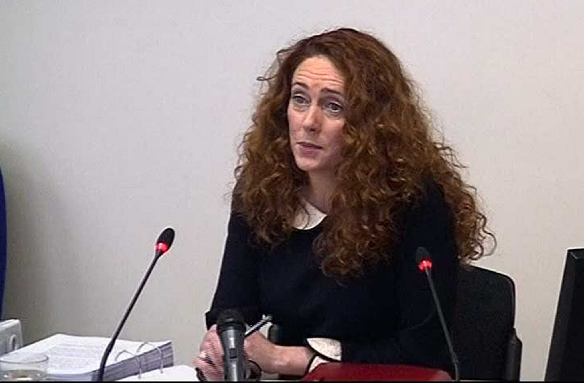 Ex-tabloid chief spills on links to UK's Cameron