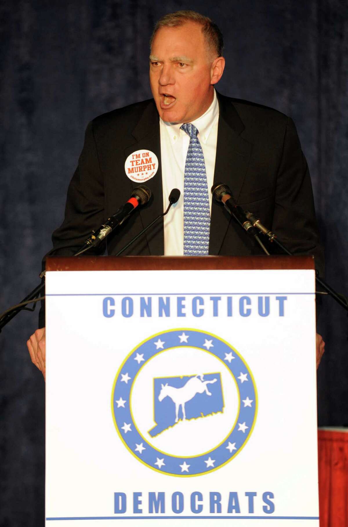 Democrats endorse Murphy for Senate race