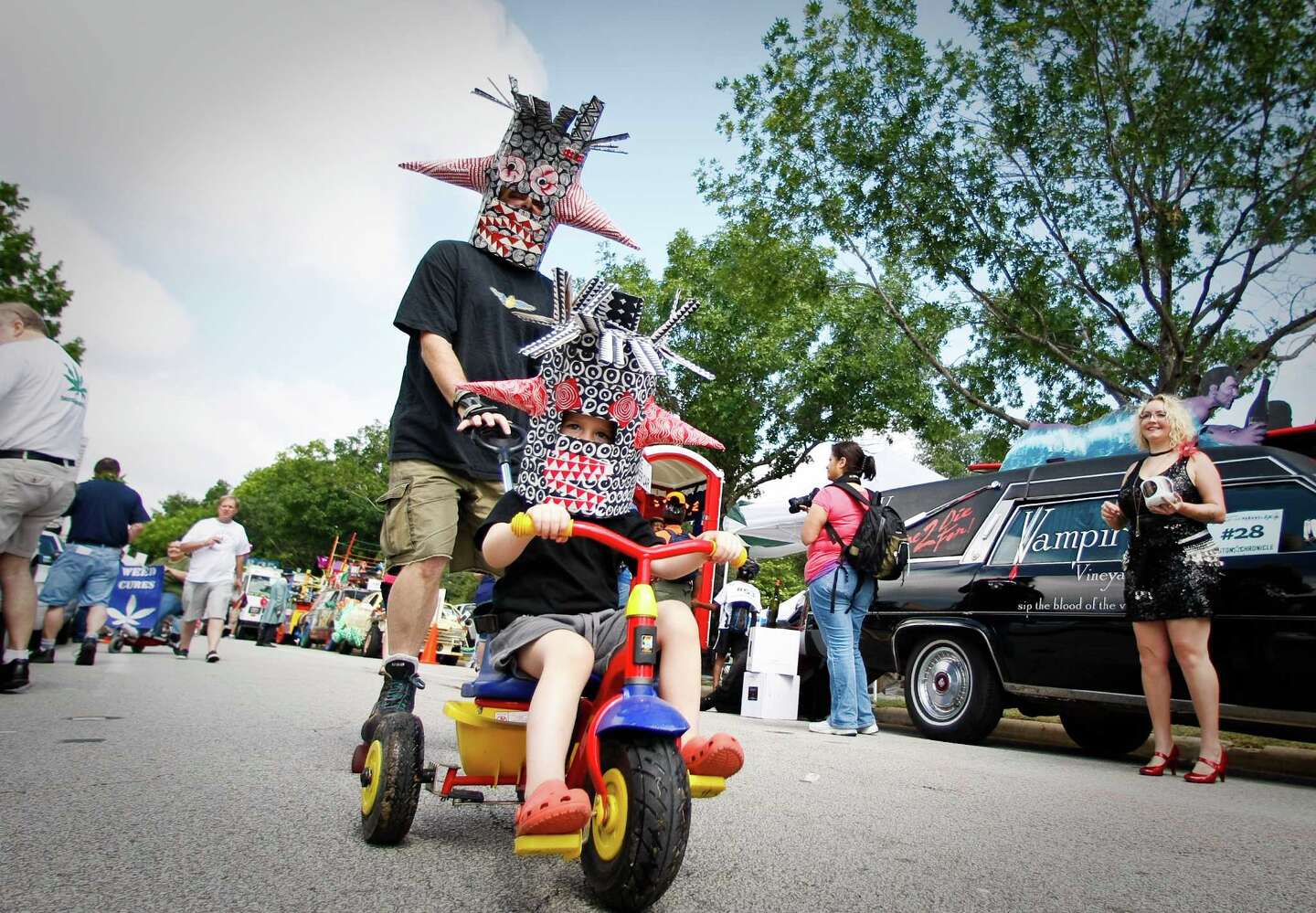 Art car parade lives up to wacky reputation