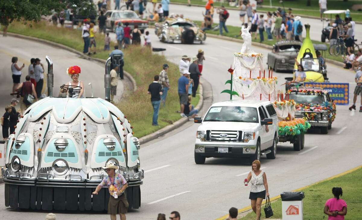 Art car parade lives up to wacky reputation