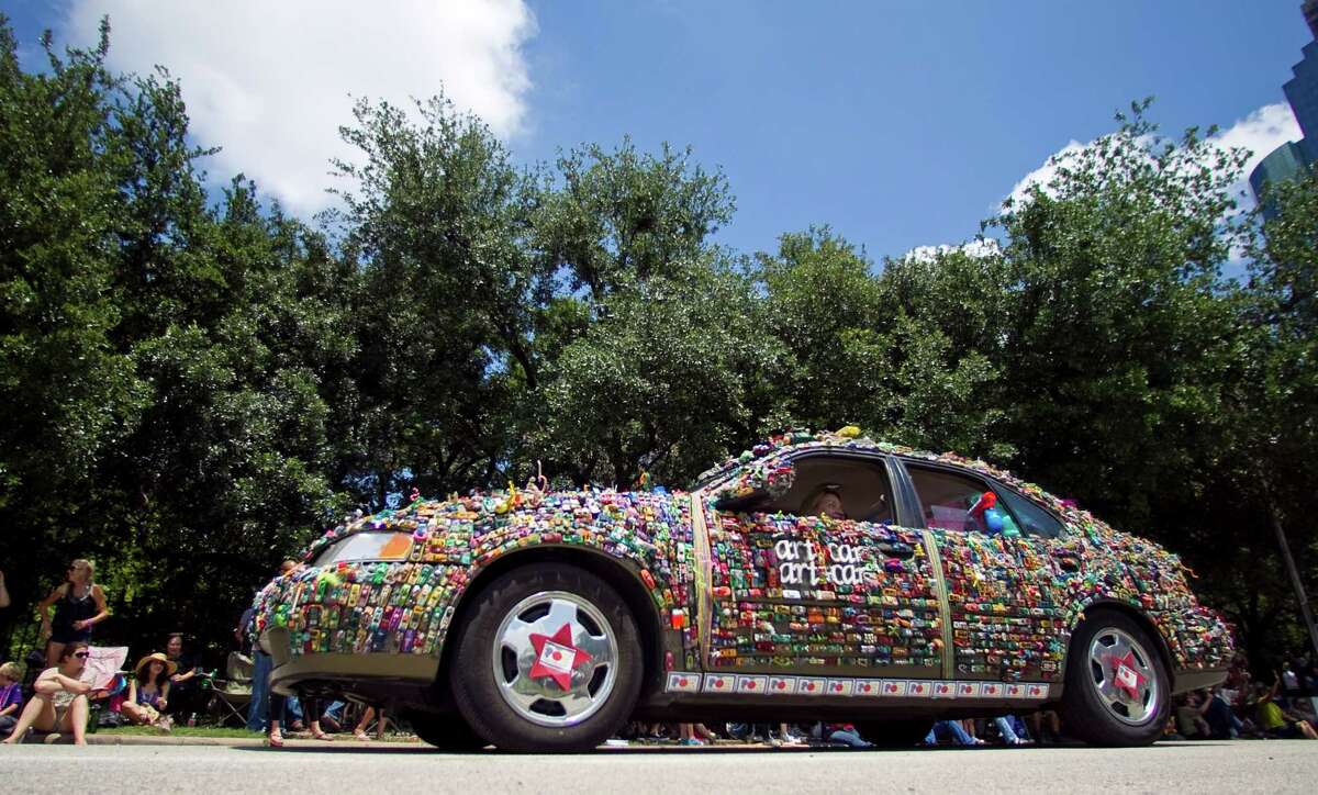 Art car parade lives up to wacky reputation