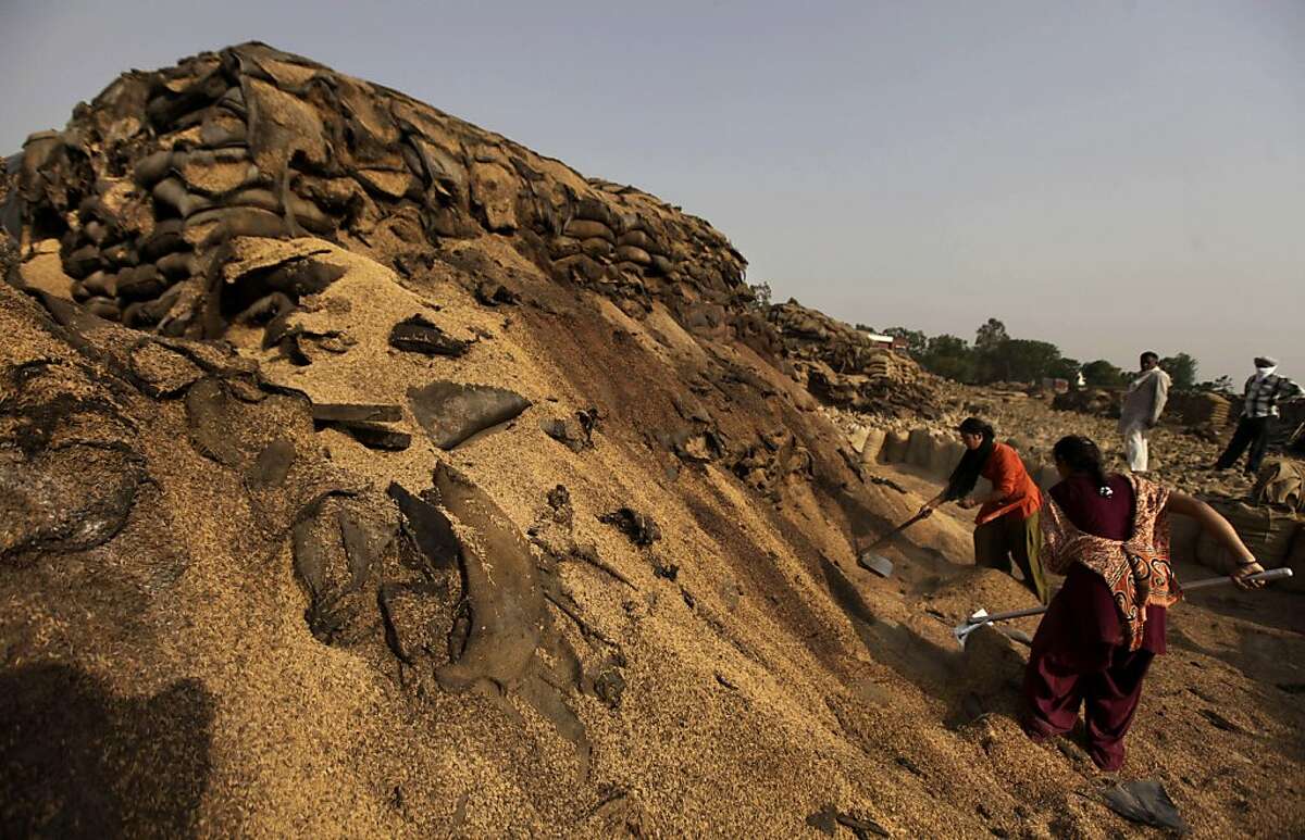 India crops have storage, transportation woes