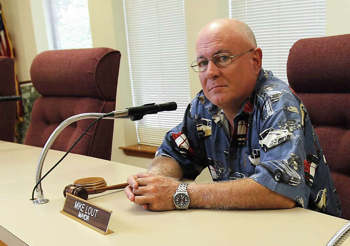 Jasper's Lout still mayor after recall election