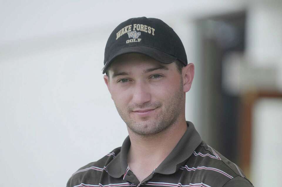 Barach captures amateur crown