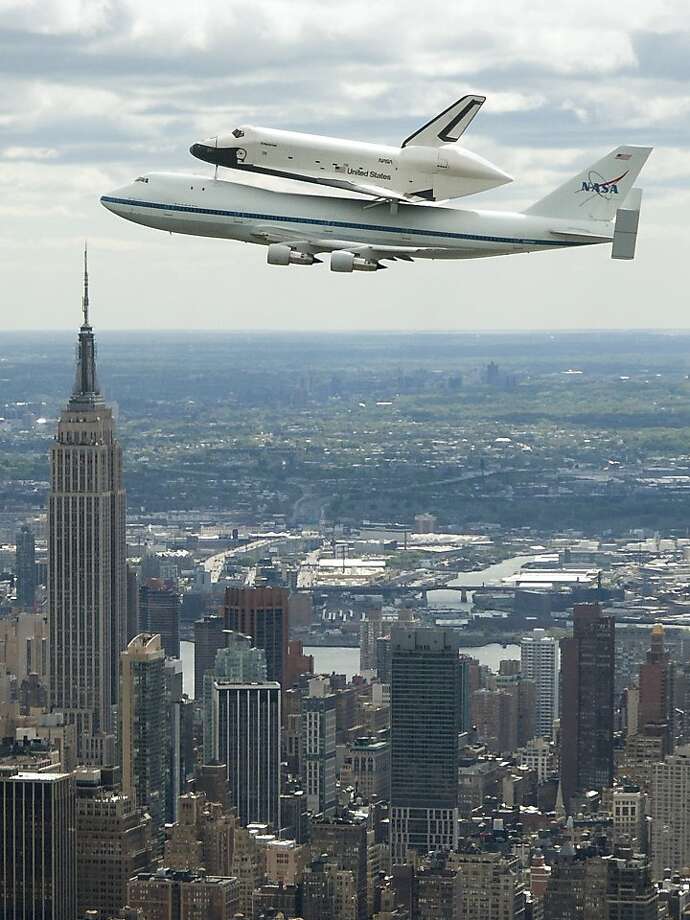 space shuttle over nyc