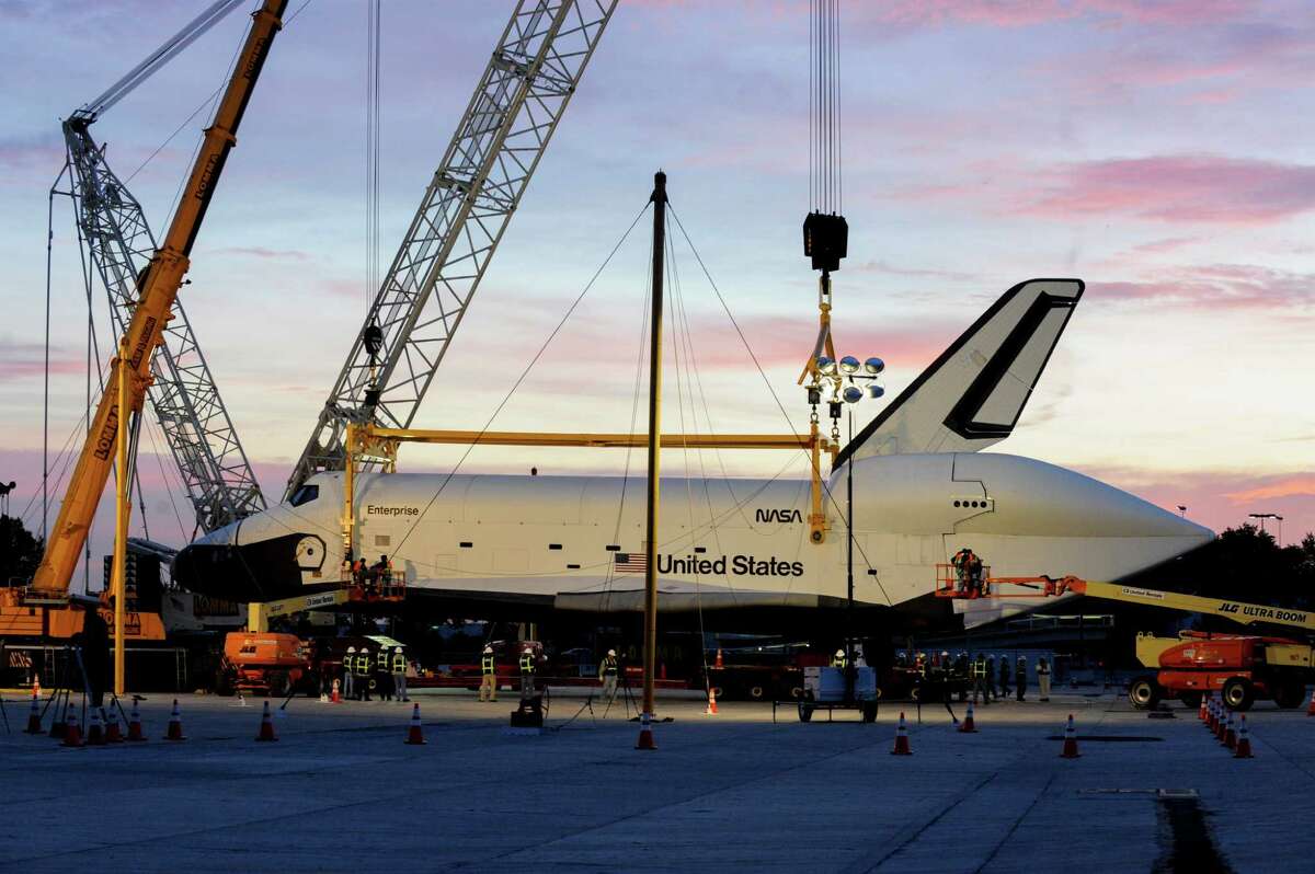 Space Shuttle Enterprise arrives in NYC