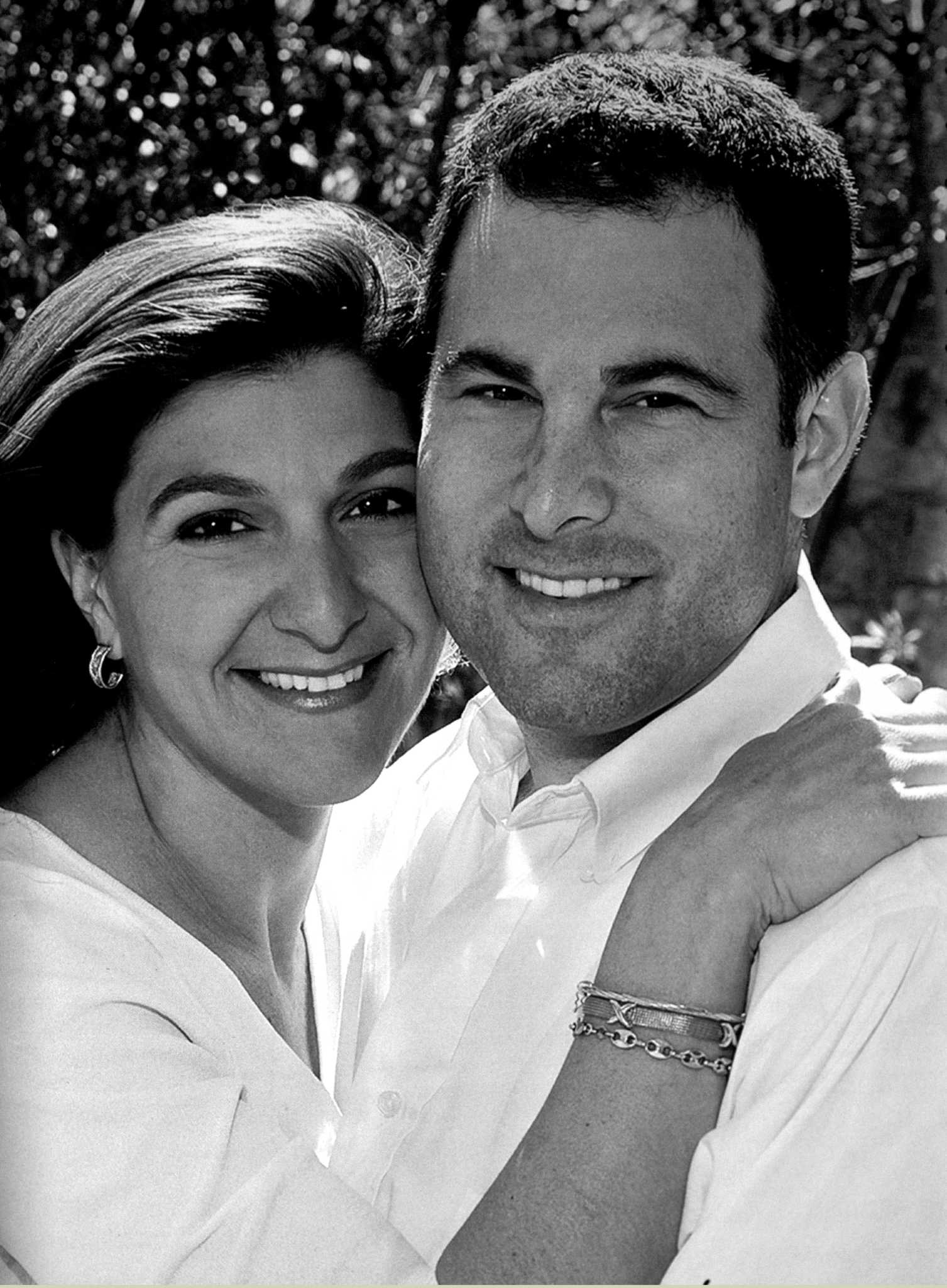 Relatives of Berry family sue Chrysler, driver in wreck that killed parents