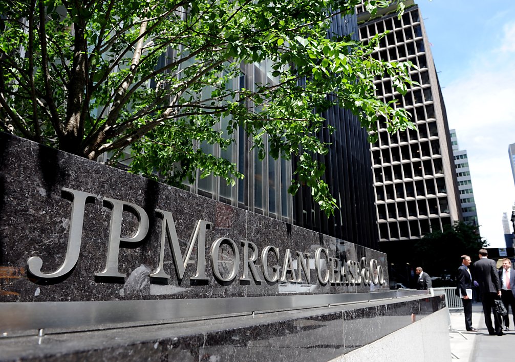 Cops needed on Wall Street beat