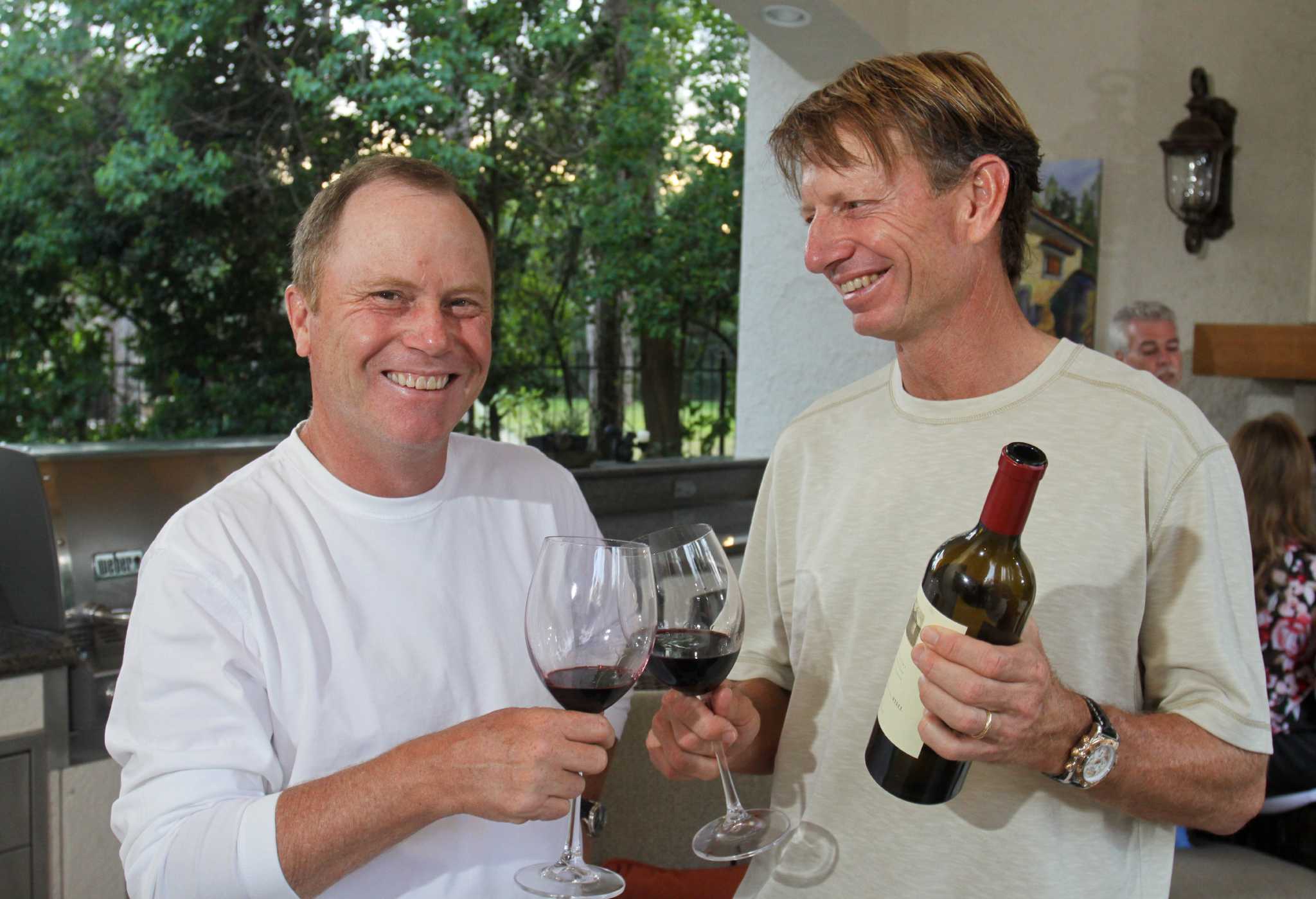 Golfers share love of game, good wine