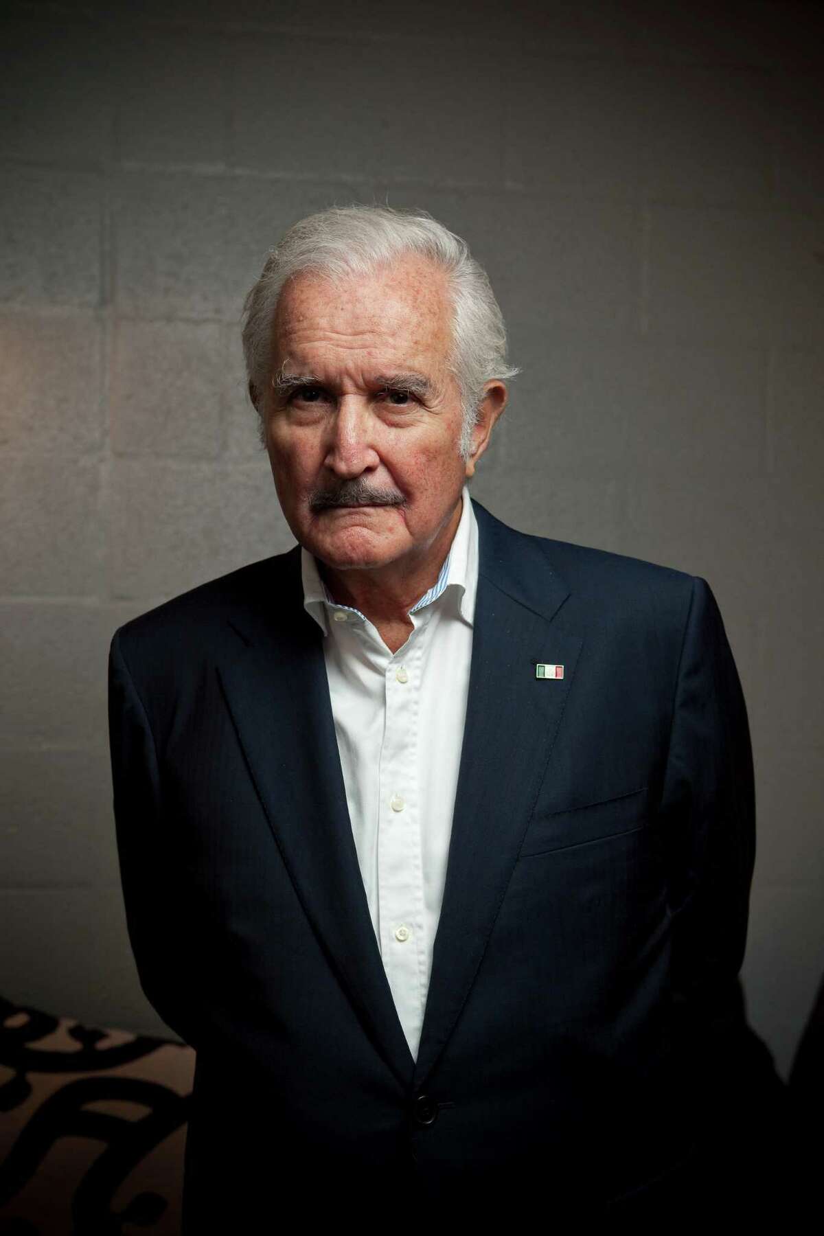 Mexican writer Carlos Fuentes dies