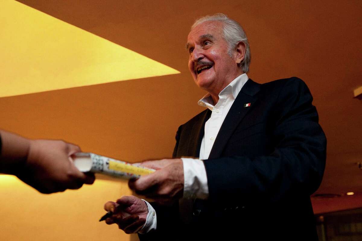 Mexican writer Carlos Fuentes dies